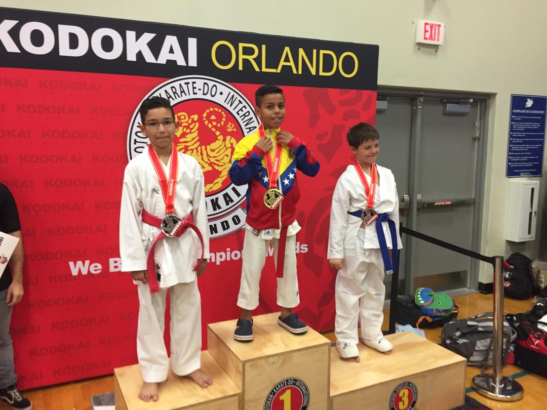 Samuel Gómez deja en alto el pabellón tricolor pese a su corta edad ...